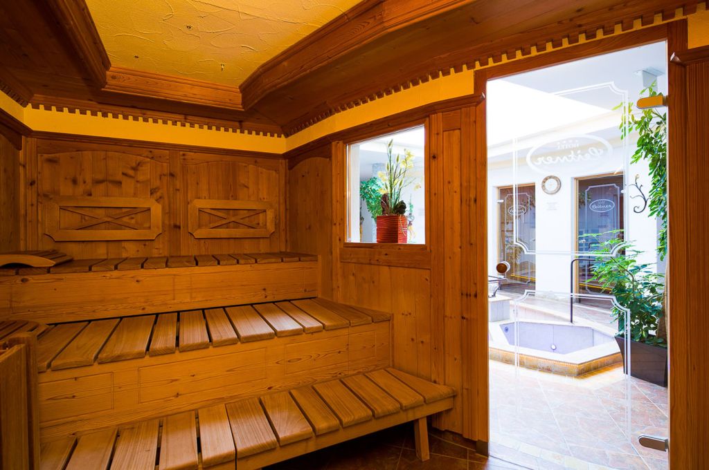 Wellness - Hotel Leitner - Traumtage in Traumlage in Mittelberg im ...